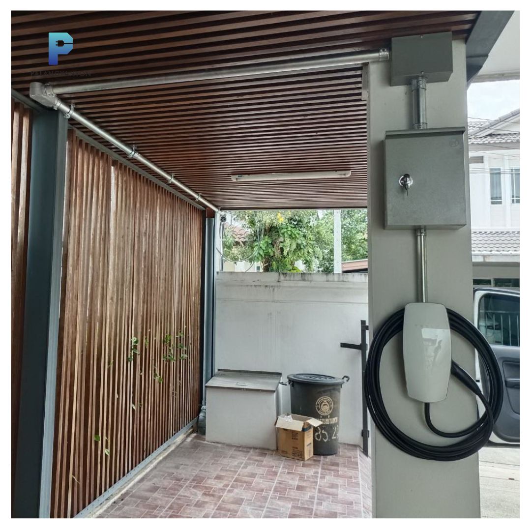 Tesla Universal Wall Connector - EV Charger - พลังยานยนต์